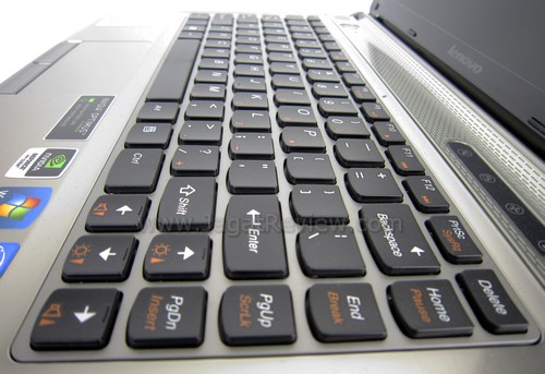 Lenovo IdeaPad Z360: Notebook Dengan Dukungan Desain Menawan dan ...