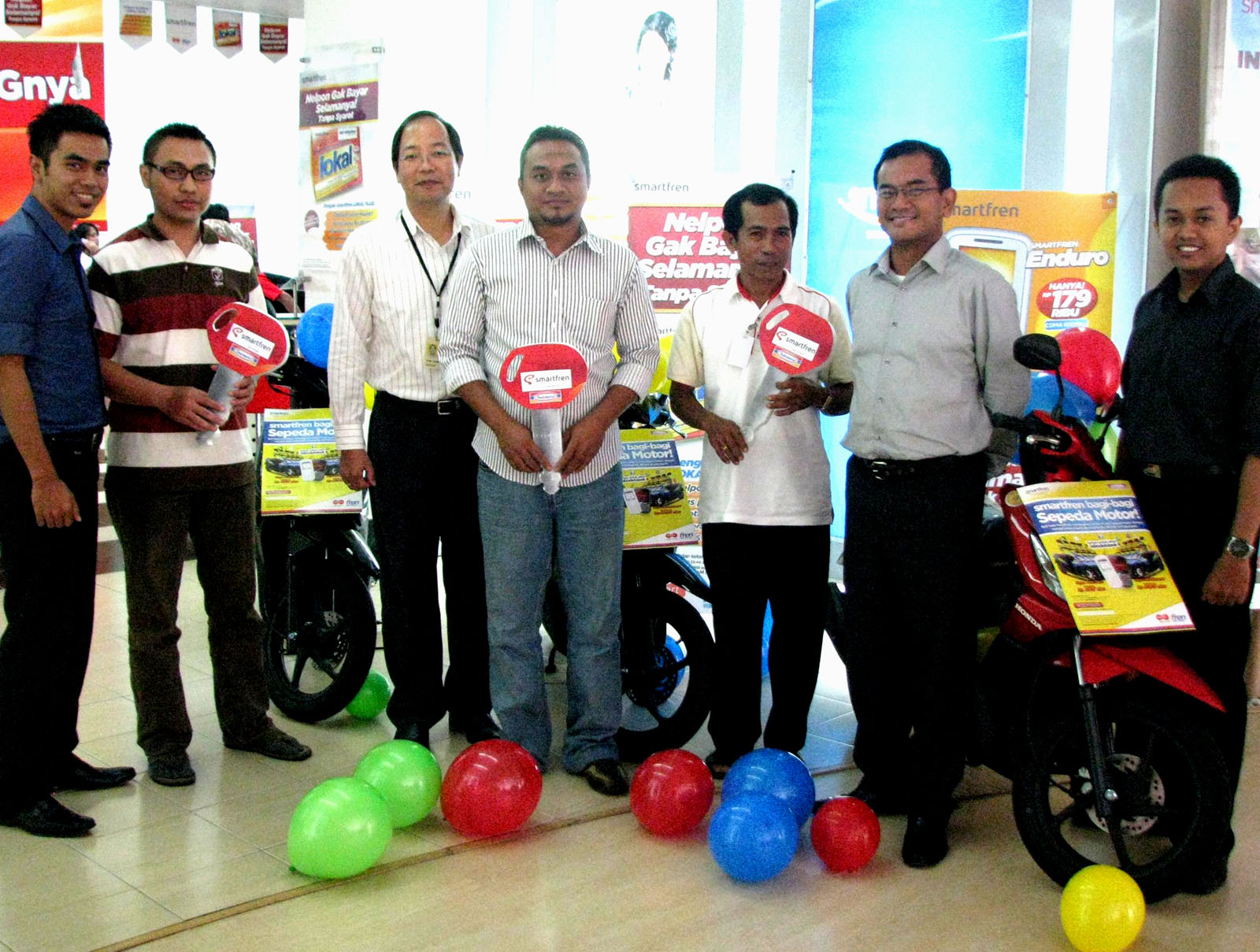 [PR] Smartfren Bagi-Bagi Hadiah Sepeda Motor • Jagat Review