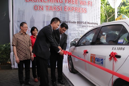 [PR] Bekerjasama dengan Huawei, Express Group Sediakan Wifi di Taksi ...