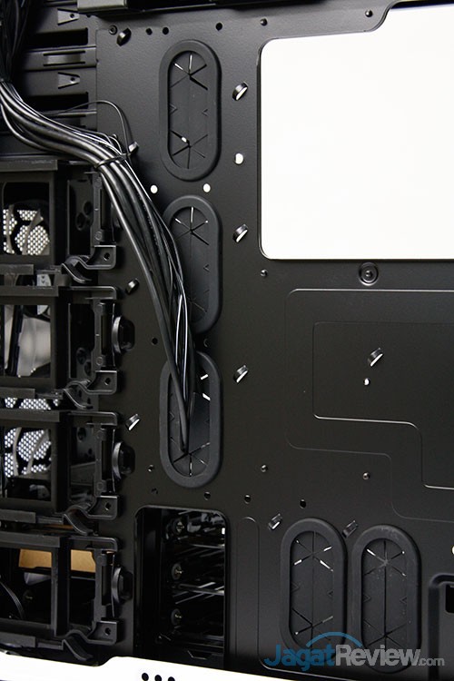 Hands-On Review Casing Corsair Graphite 760T: Produk Terbaru Line-Up ...