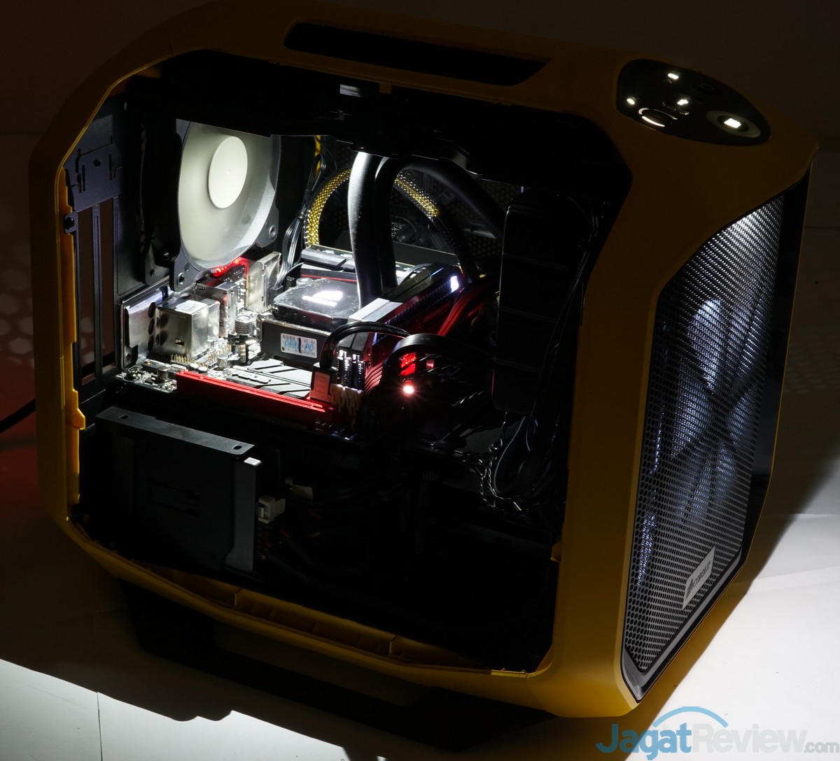 Hands-On Review Corsair Graphite 380T: Casing Gaming Mini-ITX Premium ...