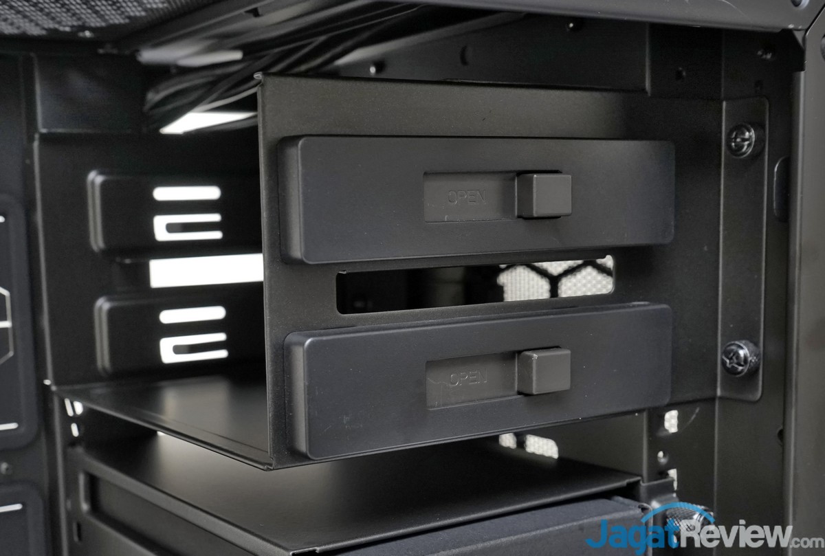 Hands-On Casing CoolerMaster MasterCase 5 • Jagat Review