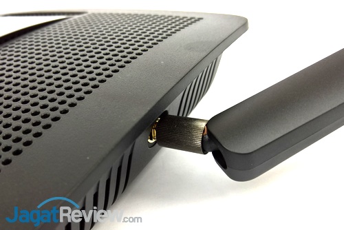 Hands-On Review Router Linksys EA8500 • Jagat Review