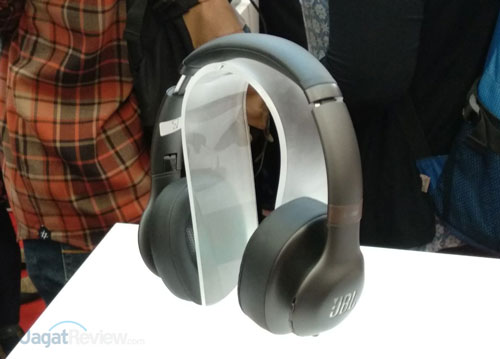 Sambut Akhir Tahun, JBL Hadirkan Rangkaian Wireless Headphone dan ...