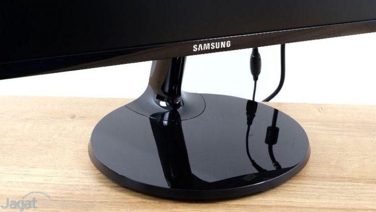 Review Monitor Samsung S24F350: Rp 1 Jutaan Bisa Untuk Editing • Jagat ...