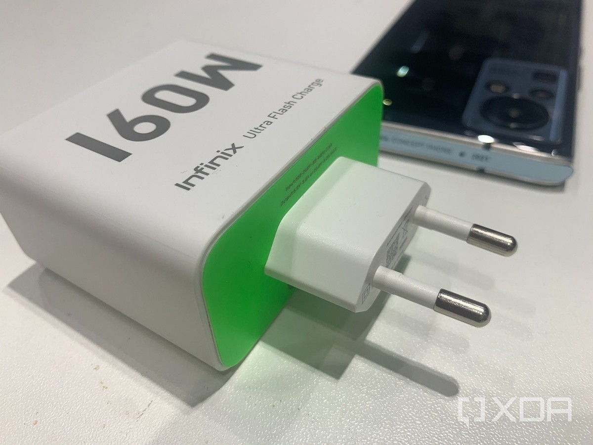 Infinix Tengah Kembangkan Adapter 160W? • Jagat Review