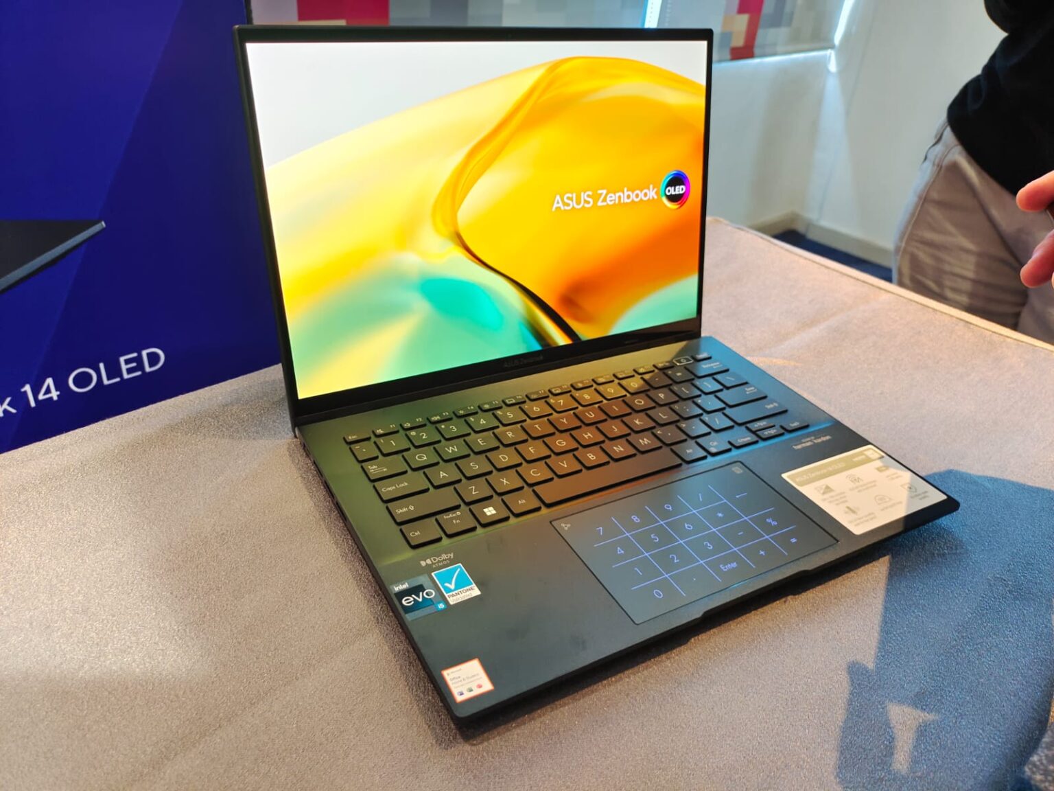 ASUS ZenBook 14 OLED Resmi Dirilis di Indonesia, Pakai Opsi Prosesor ...