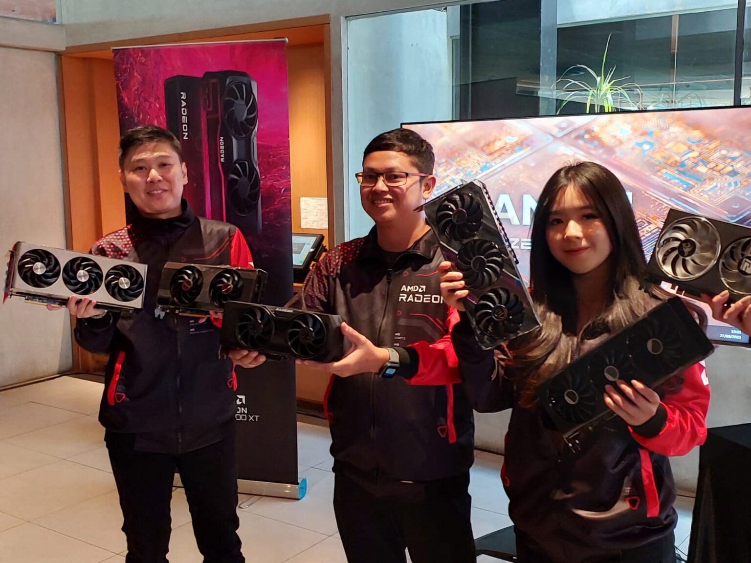 Radeon RX 7800 XT dan 7700 XT Meluncur di Indonesia, Bawa Fitur ...