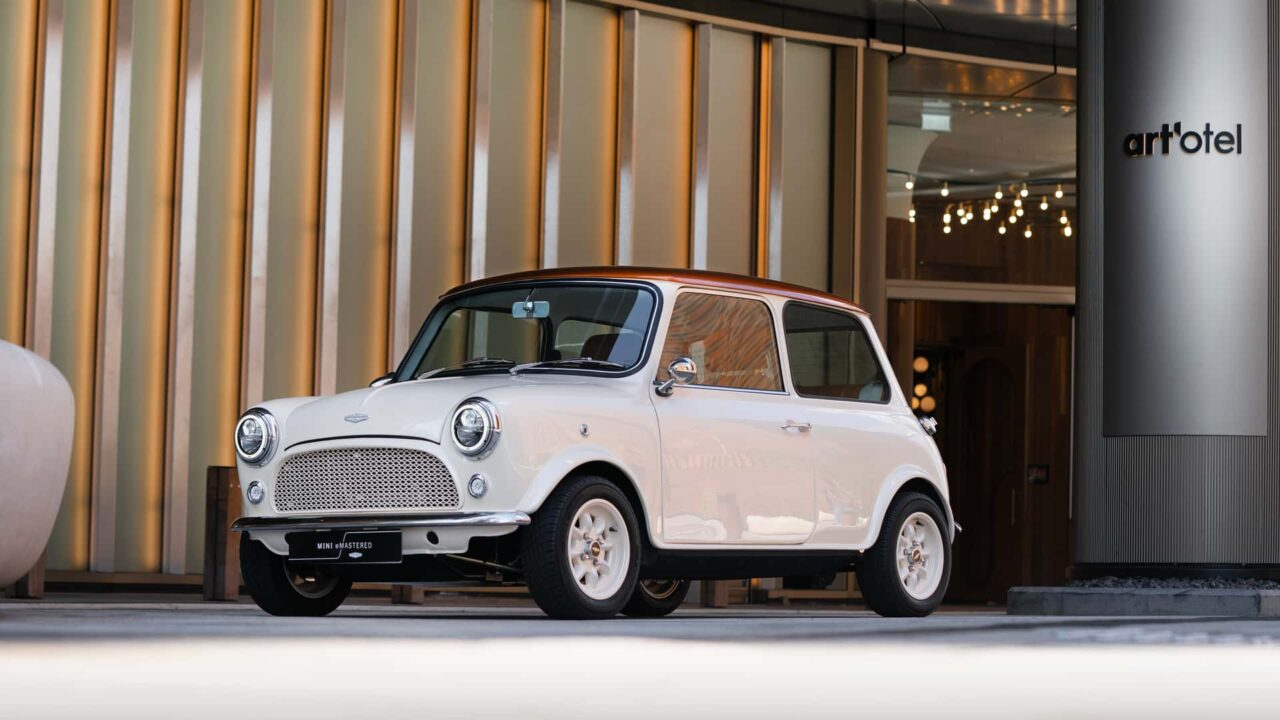 Didesain Ulang Jadi Mobil Listrik, Mini Klasik Dijual Harga Rp 2 ...