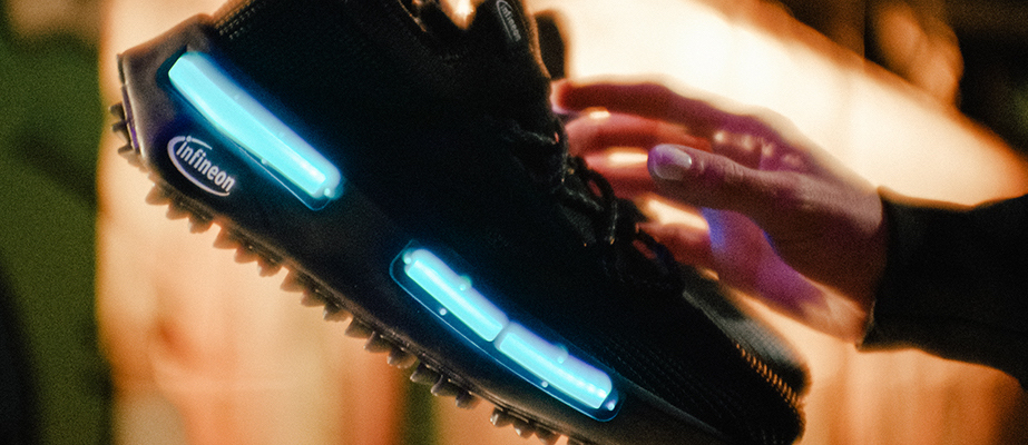 Adidas dan Infineon Kolaborasi Hadirkan Sepatu dengan Lampu LED • Jagat ...