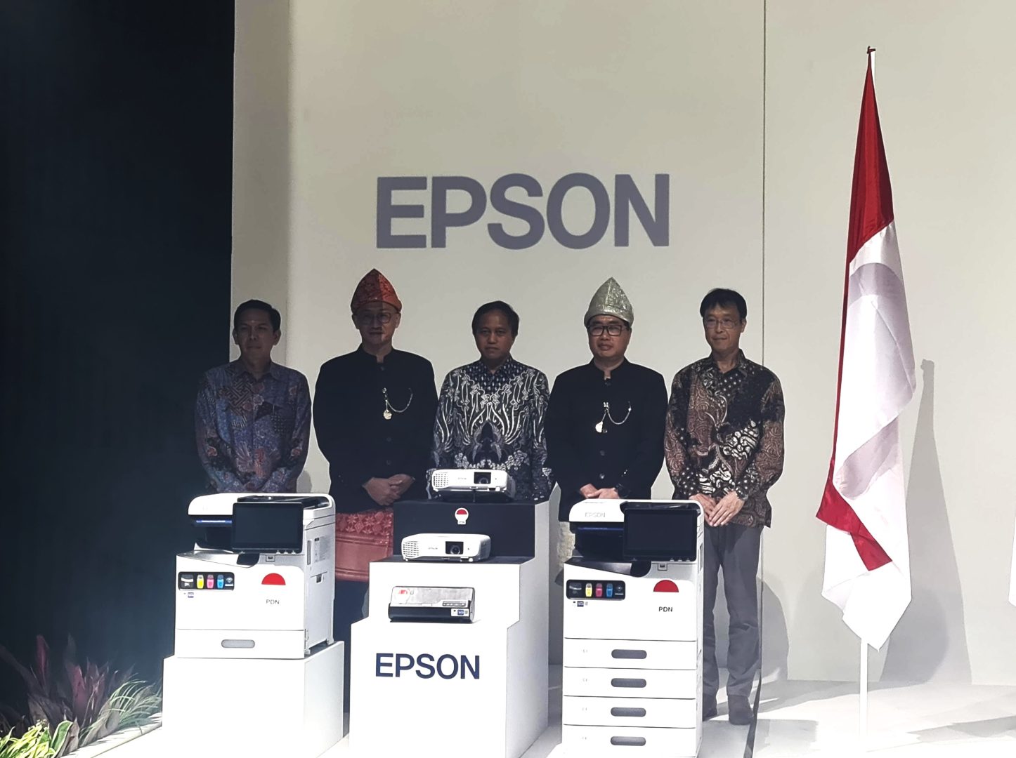 Epson Luncurkan Proyektor, Printer dan Scanner Bersertifikasi TKDN • Jagat Review