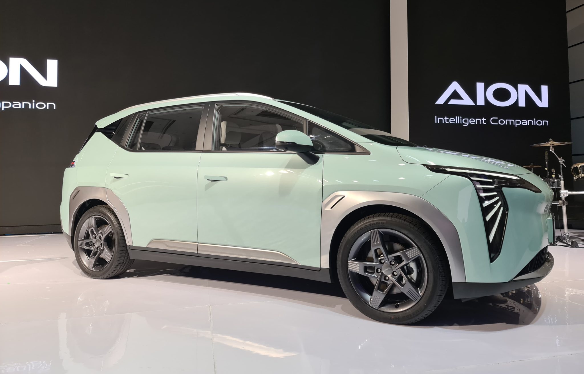 AION Y Plus Meluncur, Mobil Listrik Pertama GAC AION di Indonesia ...