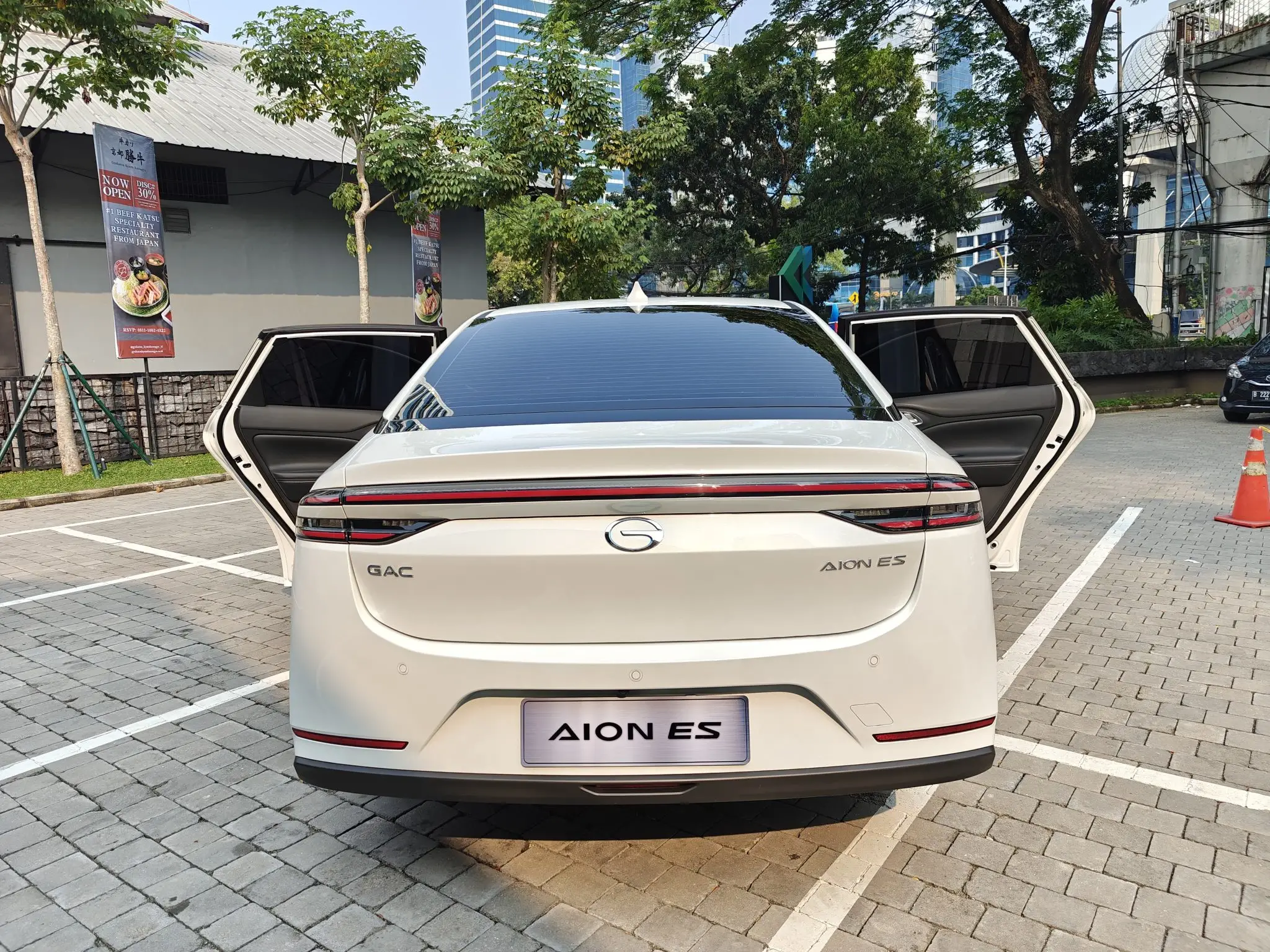 AION ES Siap Meluncur, Mobil Listrik Sedan Harga Di Bawah Rp 400 Juta ...