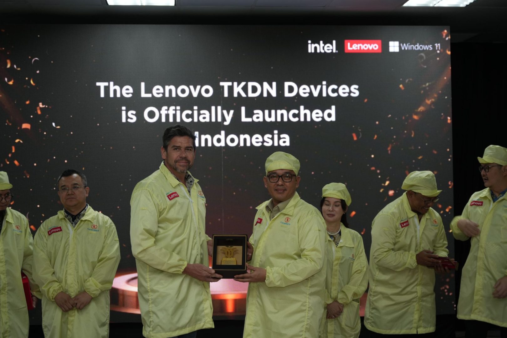 Lenovo Resmikan Produksi Laptop dan Desktop TKDN di Batam • Jagat Review
